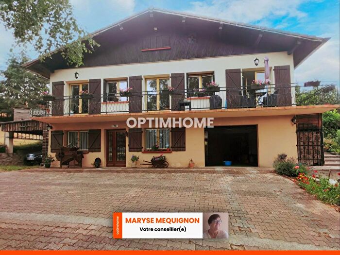 Vollore-Montagne : Maison 8 pièces à vendre