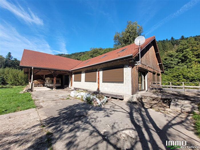 Maison à vendre - Rochesson - 5 pièces - 2 chambres