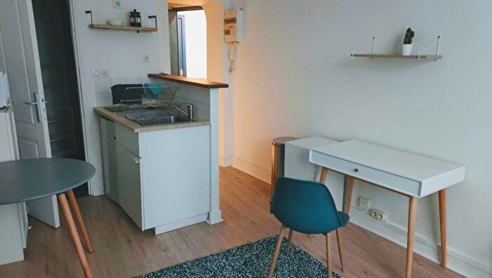 Champ de Mars-Bussatte-Victor Hugo, Angoulême - Appartement 1 pièce à louer