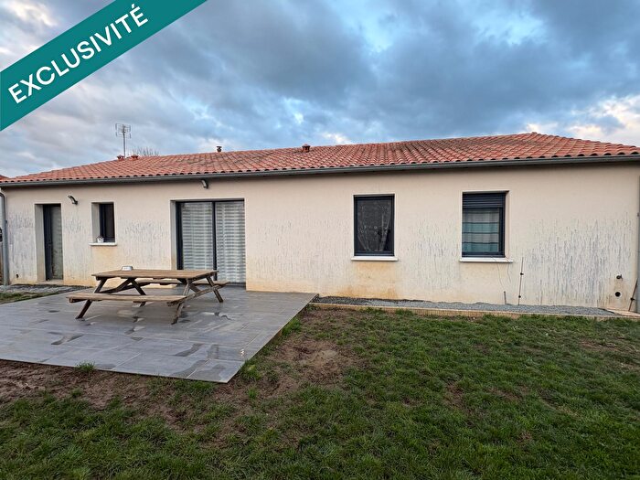 Maison à vendre - Champdeniers-Saint-Denis - 6 pièces - 4 chambres