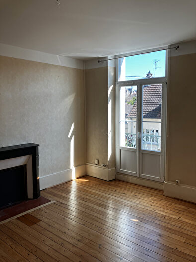 Autun, Centre-ville : Appartement 3 pièces à louer