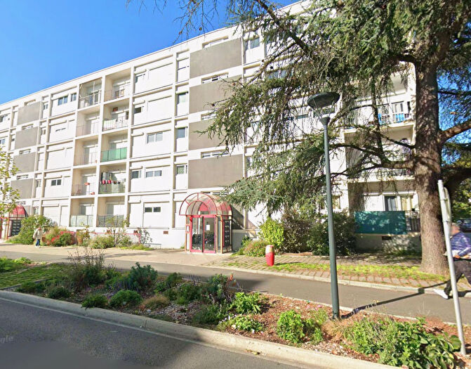 Appartement à louer - Châtellerault, Est - 3 pièces - 2 chambres