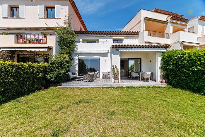 Villefranche-sur-Mer - Appartement 4 pièces à vendre