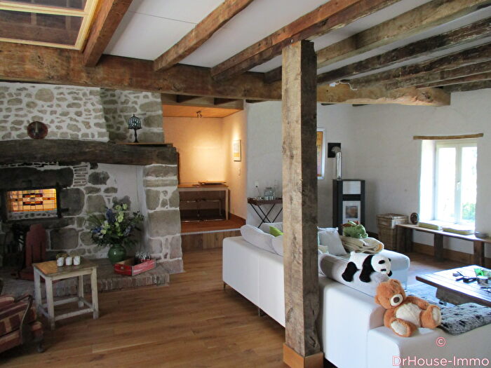 Maison 6 pièces à vendre à Sauviat