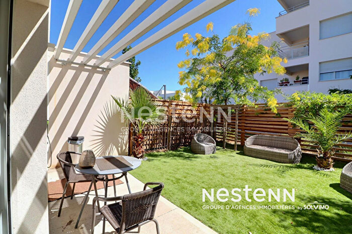 Maison 4 pièces à Bron, Bron Piscine, Le Lessivas, à vendre
