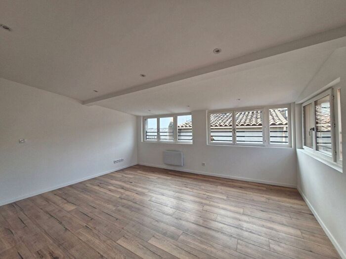 Appartement à louer - Petite Ville, Limoux - 2 pièces - 1 chambre