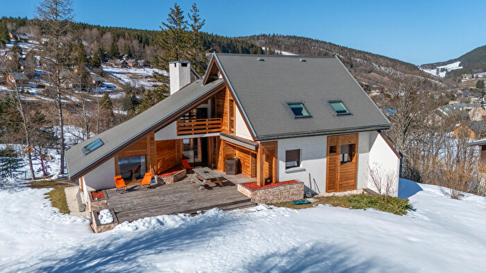 Maison à vendre - Corrençon-en-Vercors - 8 pièces - 4 chambres