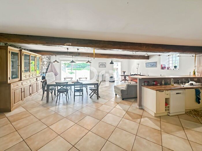 Maison 5 pièces à vendre à Sainte-Colome