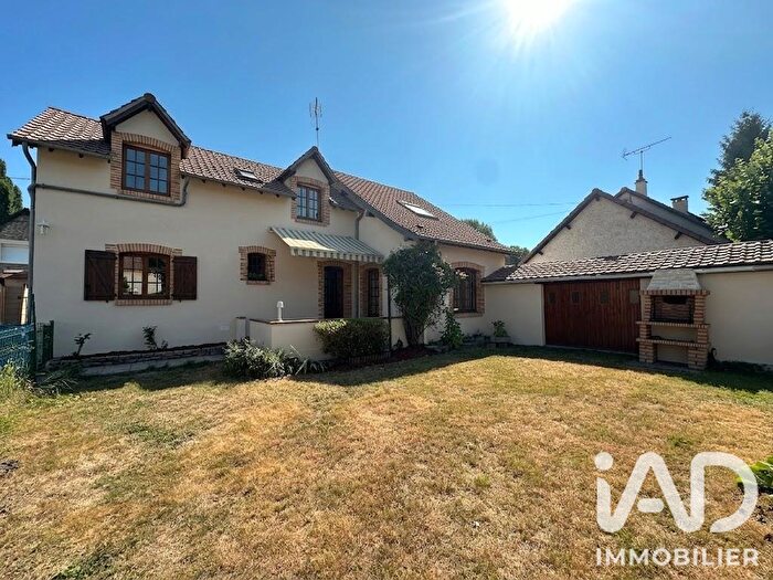 Maison 5 pièces à Hanches, à vendre