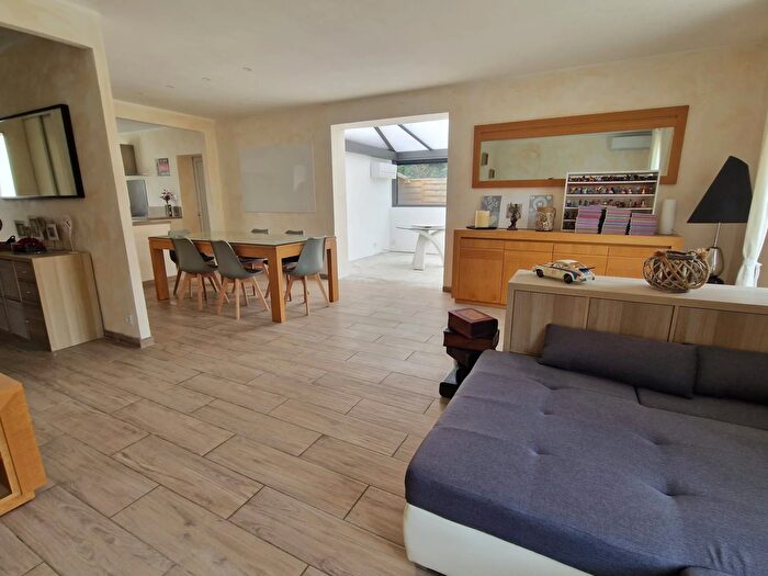 Maison 6 pièces à vendre à Voisins-le-Bretonneux