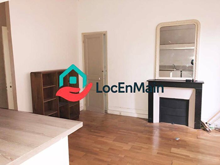 Appartement à louer - Vallée de Fécamp, Paris ème arrondissement - 2 pièces - 1 chambre