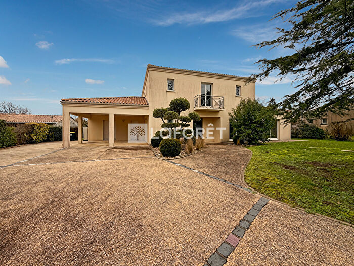 Maison à vendre - Saint-Denis-de-Pile - 6 pièces - 4 chambres