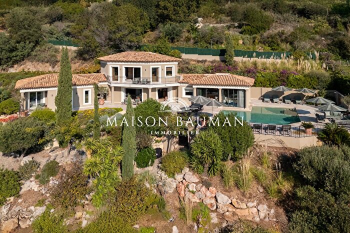 Maison à vendre - Sainte-Maxime, Saquèdes, Quilladou, Garonnette, Golfe - 8 pièces - 6 chambres