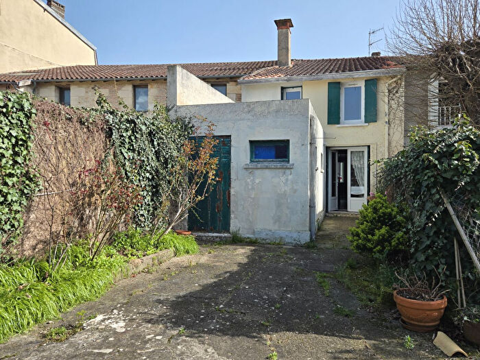 Maison à vendre - Mussidan - 4 pièces - 2 chambres