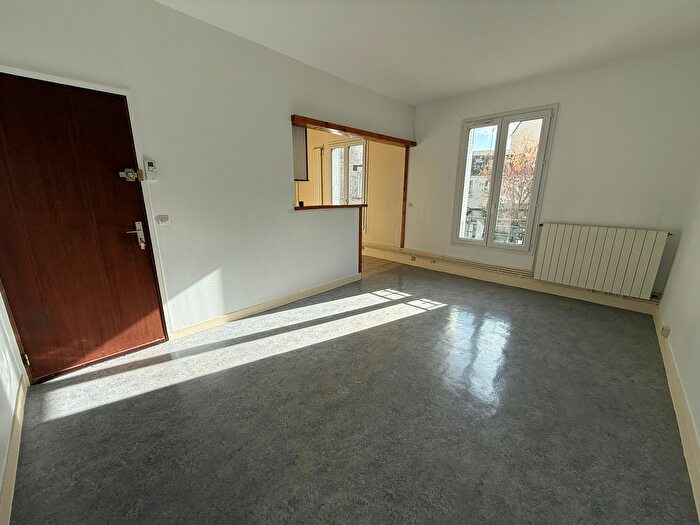 Appartement 3 pièces à louer - Villemomble, Époque