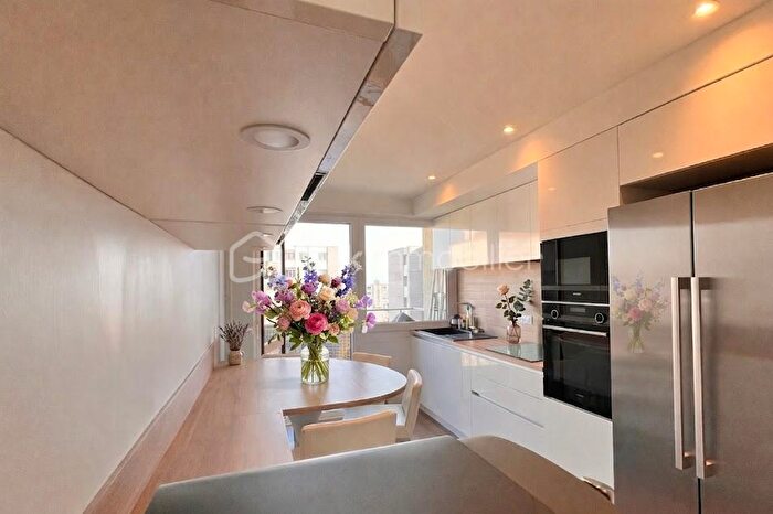 Appartement à vendre - Caluire-et-Cuire, Margnolles, Rhône - 4 pièces - 3 chambres