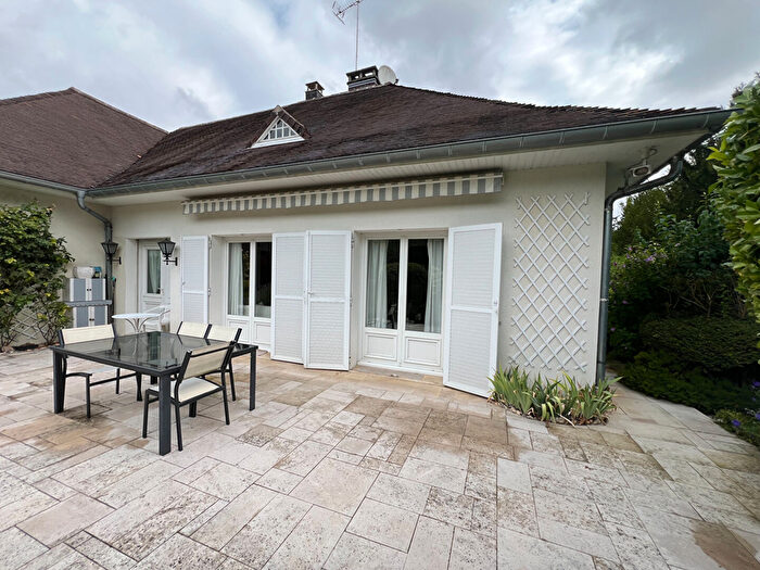 Maison 6 pièces à Pont-Sainte-Marie, à vendre