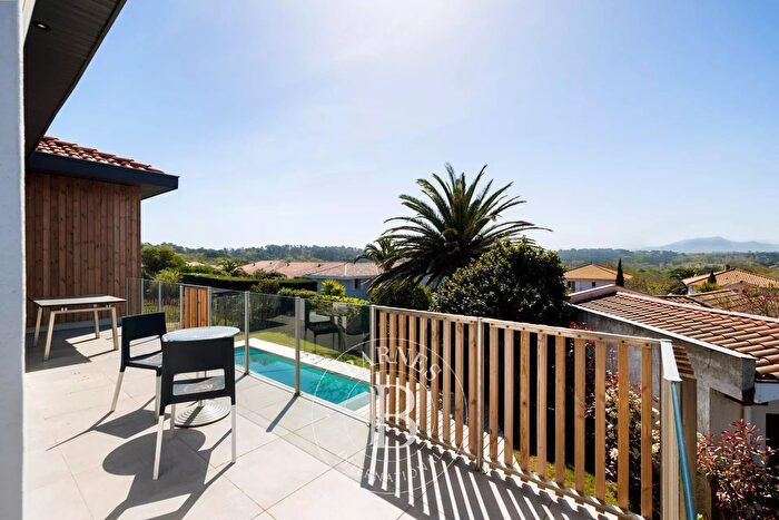 Maison à vendre - Biarritz, Milady, Colline, Beaurivage - 6 pièces - 4 chambres