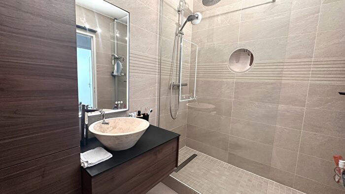 Appartement à vendre - Montmagny, Centre-ville, Berteaux, Marianne, Utrillo - 3 pièces - 2 chambres