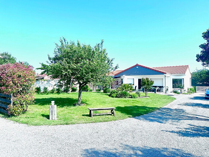 Maison à vendre - La Plaine-sur-Mer - 8 pièces - 4 chambres