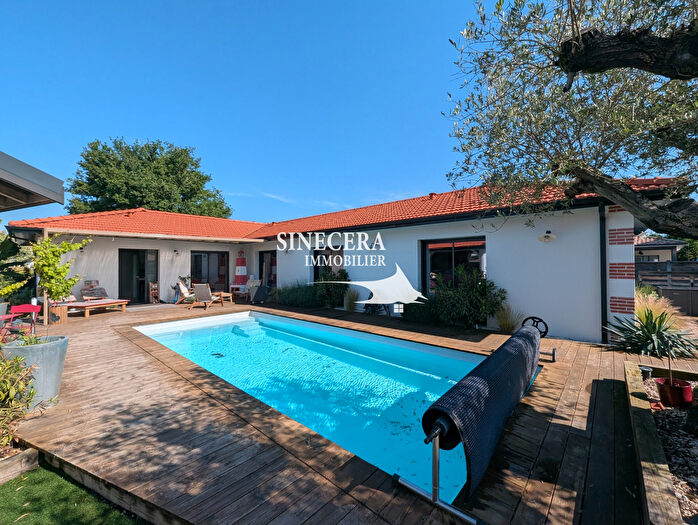 Maison à vendre - Lugos - 7 pièces - 4 chambres