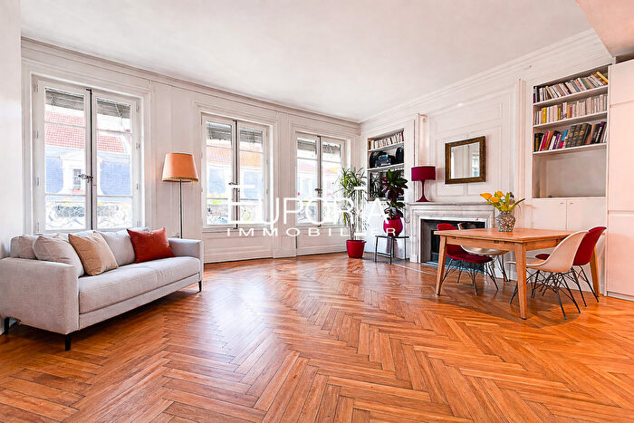 Lyon 1er, Bas des Pentes, Presqu'île : Appartement 3 pièces à vendre
