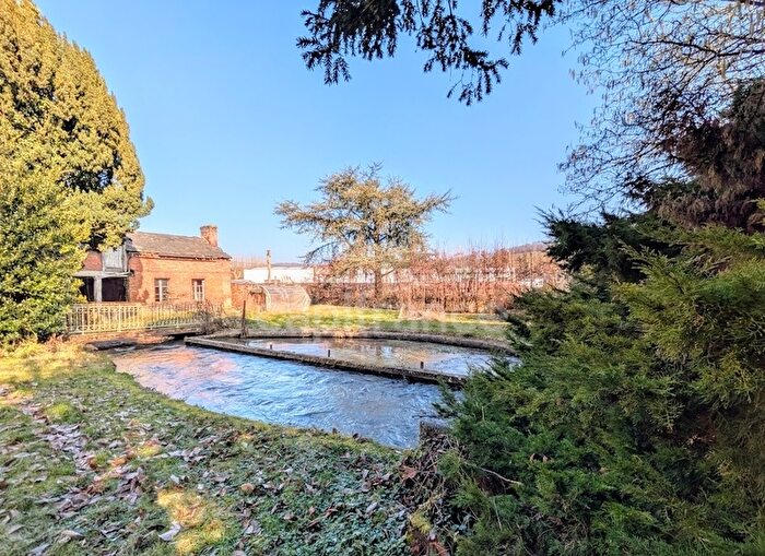 Maison à vendre - Aumale - 16 pièces - 6 chambres