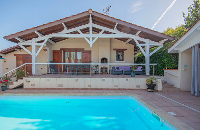 Maison à vendre - Carbon-Blanc - 6 pièces - 4 chambres