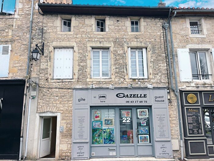 Ruffec : Maison 5 pièces à vendre