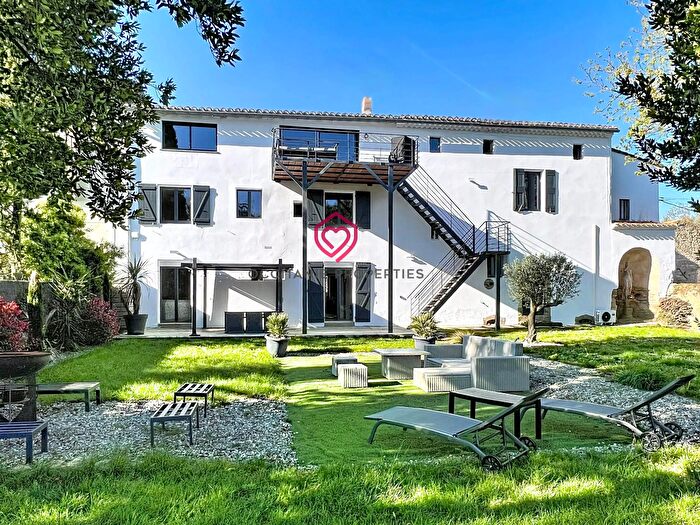 Maison 11 pièces à vendre à Castelnaudary, Verdun, Horloge, Cugarel, Route de Revel