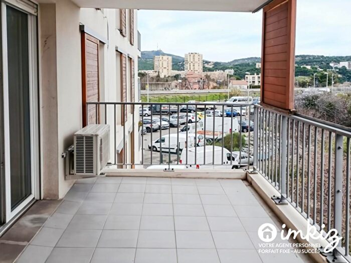 Appartement à vendre - Marseille e , Saint-Antoine - 2 pièces - 1 chambre