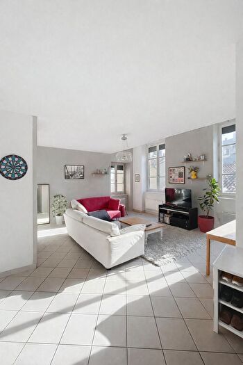 Appartement à vendre - Lyon e  - 3 pièces - 2 chambres