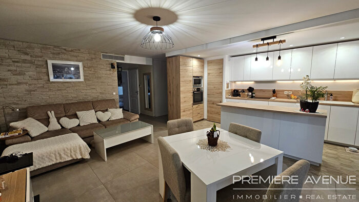 Appartement à vendre - Sainte-Maxime, Centre-ville, Pléiades - 3 pièces - 2 chambres