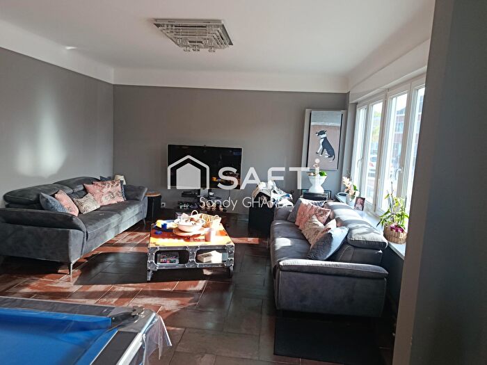 Maison 8 pièces à Pecquencourt, à vendre