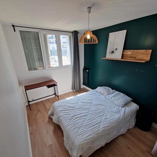 Fontenay-le-Fleury, Soleil Levant : Appartement 1 pièce à louer