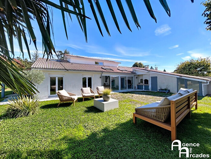 Maison à vendre - Bouliac - 8 pièces - 4 chambres