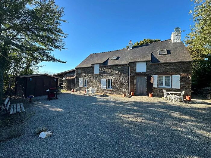 Maison 3 pièces à vendre à Saint-Hervé