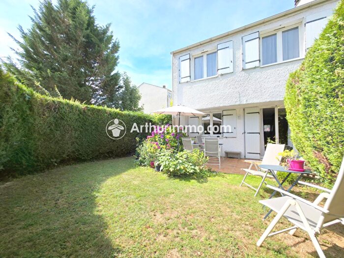 Maison à vendre - Savigny-le-Temple, Plessis la Forêt - 4 pièces - 3 chambres