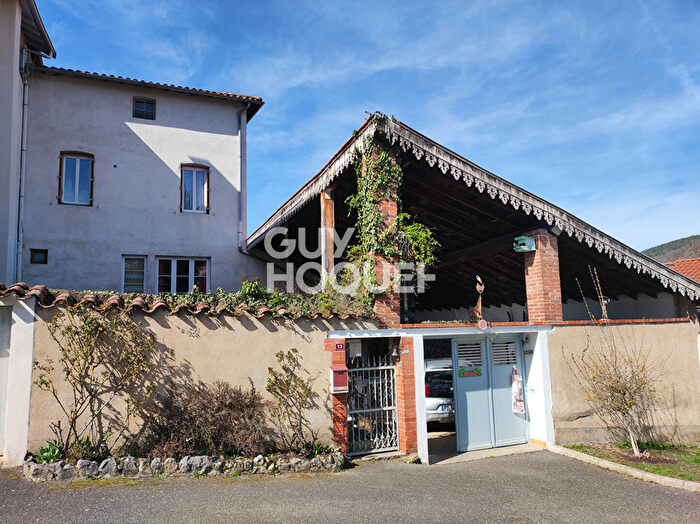 Maison 10 pièces à Leigneux, à vendre