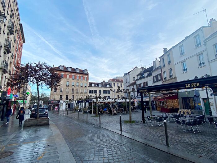 Appartement à vendre - Suresnes, Centre-ville - 4 pièces - 3 chambres