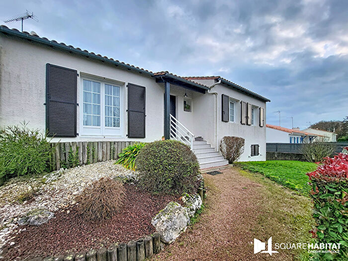 Maison à vendre - Le Poiré-sur-Vie - 4 pièces - 3 chambres