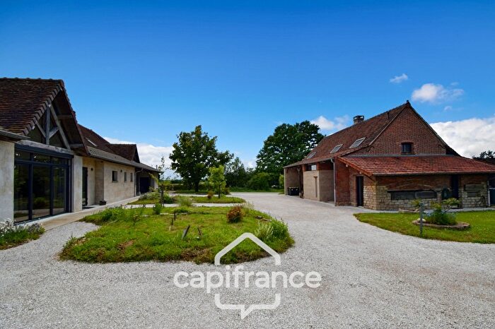 Maison 12 pièces à vendre à Montpont-en-Bresse