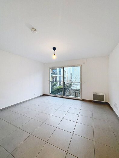 Appartement à louer - Moulin à Vent-Ernest Renan, Vénissieux - 1 pièce