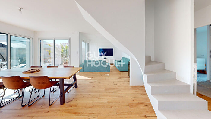 Maison à vendre - Le Loroux-Bottereau - 7 pièces - 4 chambres