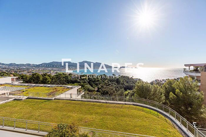 Appartement à vendre - Marseille e  - 4 pièces - 3 chambres