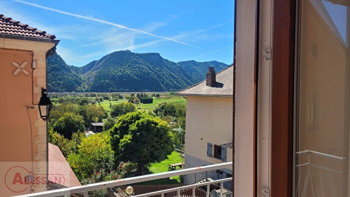 Maison à vendre - Espinasses - 6 pièces - 3 chambres