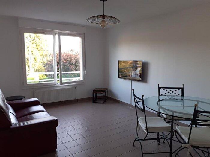 Appartement 2 pièces à louer à Poule-les-Écharmeaux