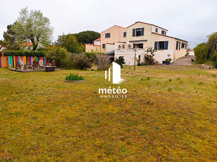 Maison à vendre - Longeville-sur-Mer - 7 pièces - 5 chambres