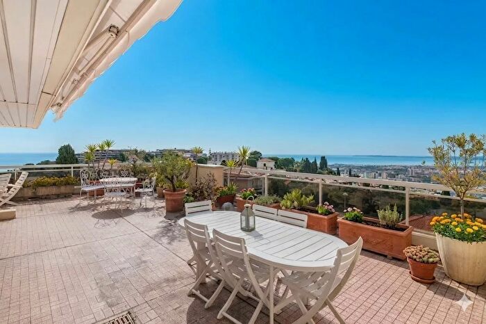 Appartement à vendre - Nice, Saint-Antoine - 5 pièces - 4 chambres