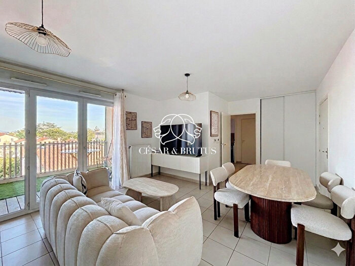 Appartement à vendre - Vénissieux, Max Barel, Charreard - 3 pièces - 2 chambres